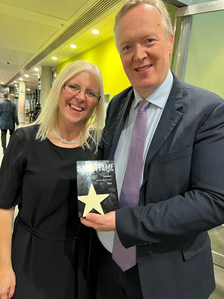 David Buxton wins at Signature Hall of Fame Awards – British Deaf ...