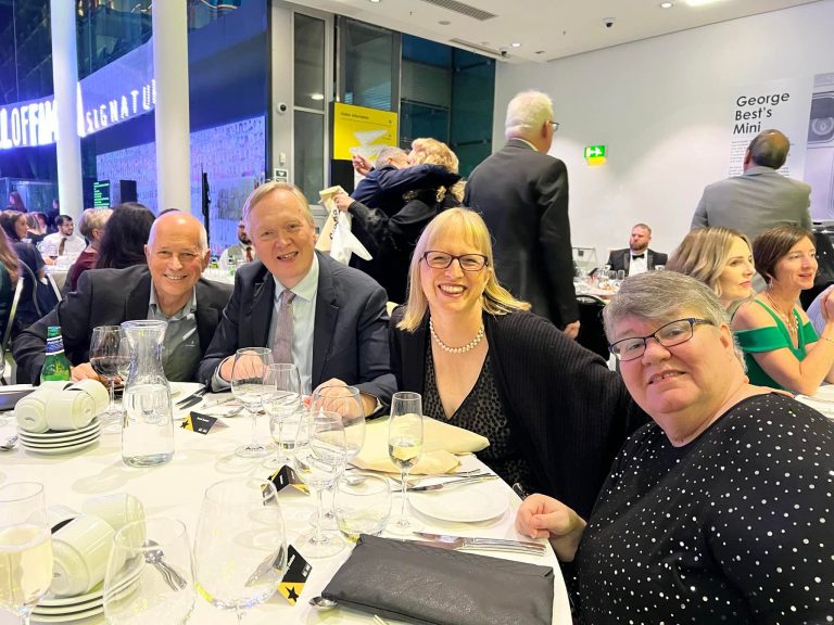 David Buxton wins at Signature Hall of Fame Awards – British Deaf ...